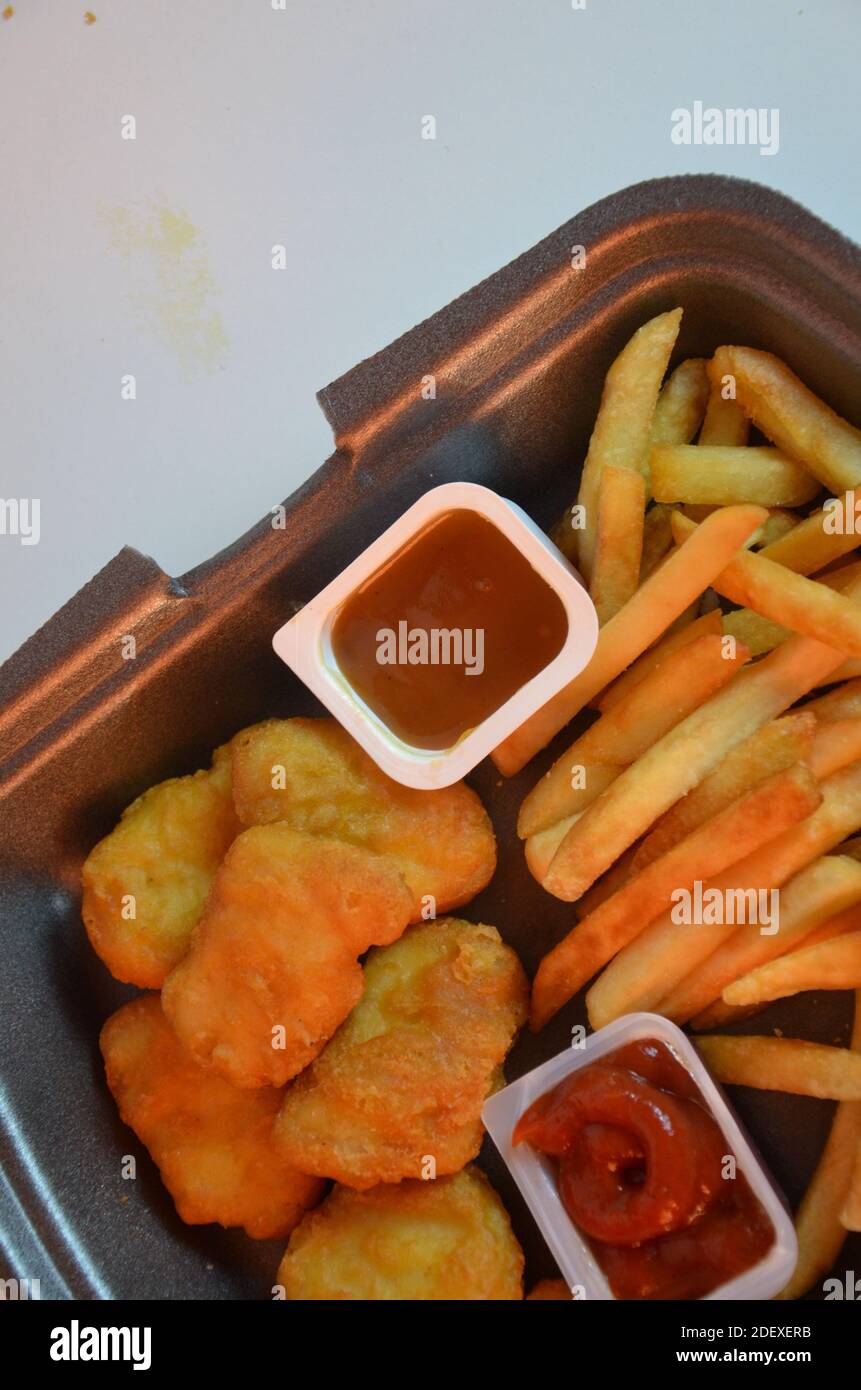 Chicken nuggets mcdonalds hi-res stock photography and images - Alamy