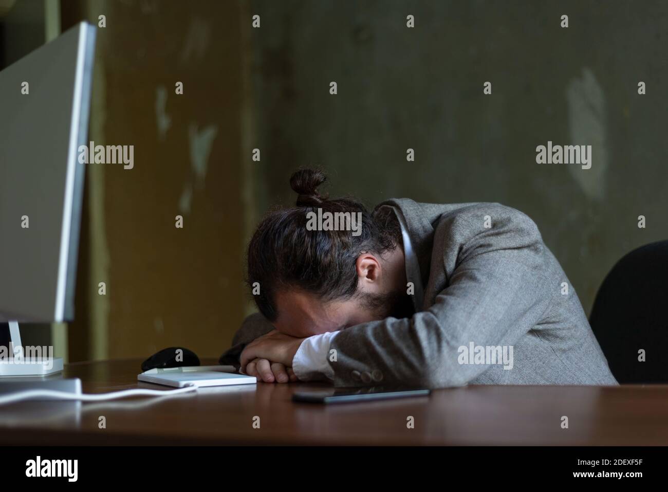 Table overloaded hi-res stock photography and images - Alamy