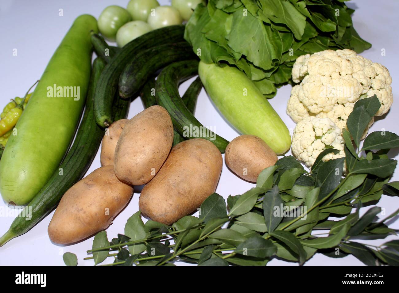 Top view healthy food clean eating: vegetable, Fruit, super food, leaf ...