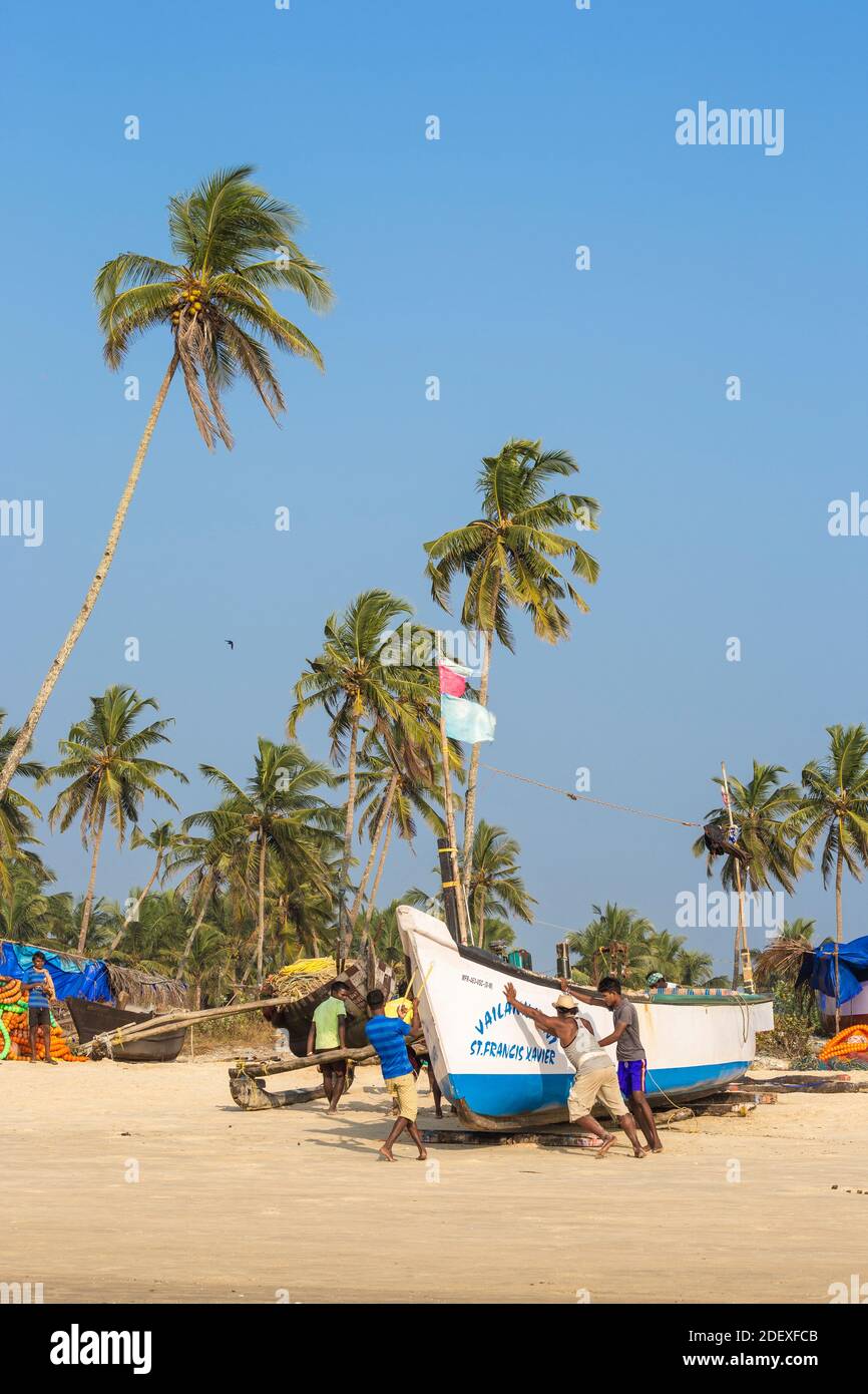Fishermen take boats out hi-res stock photography and images - Alamy