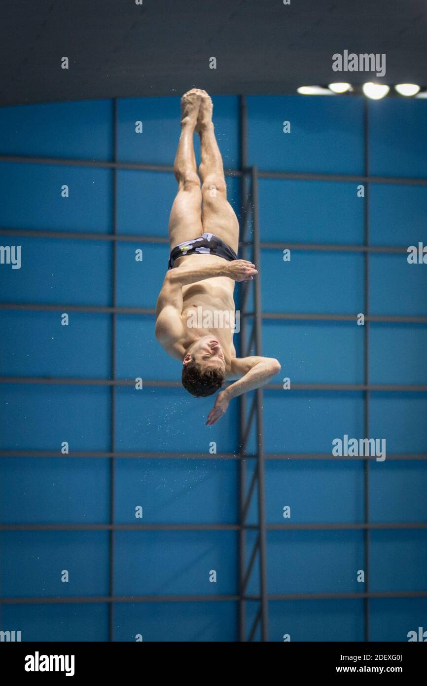 Competitive diver hi-res stock photography and images - Alamy