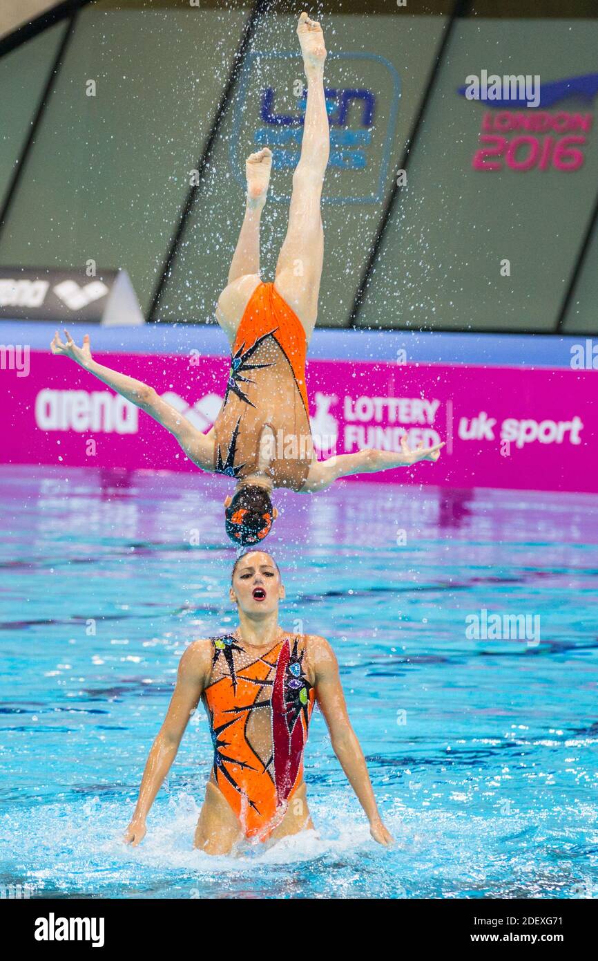 Synchronschwimmen High Resolution Stock Photography and Images - Alamy