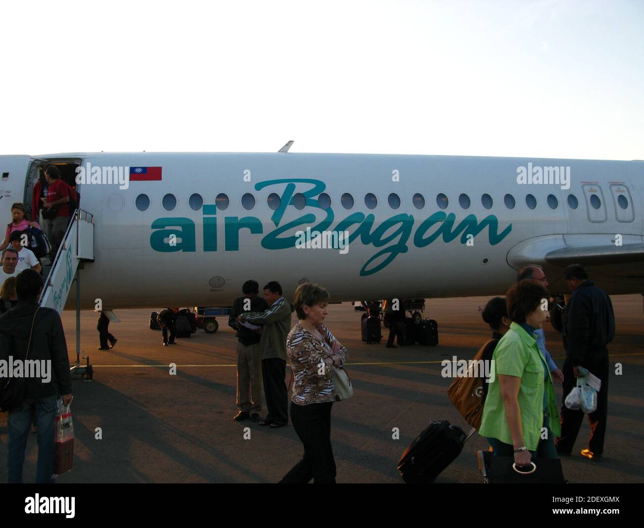 Myanmar airways aircraft hi-res stock photography and images - Alamy