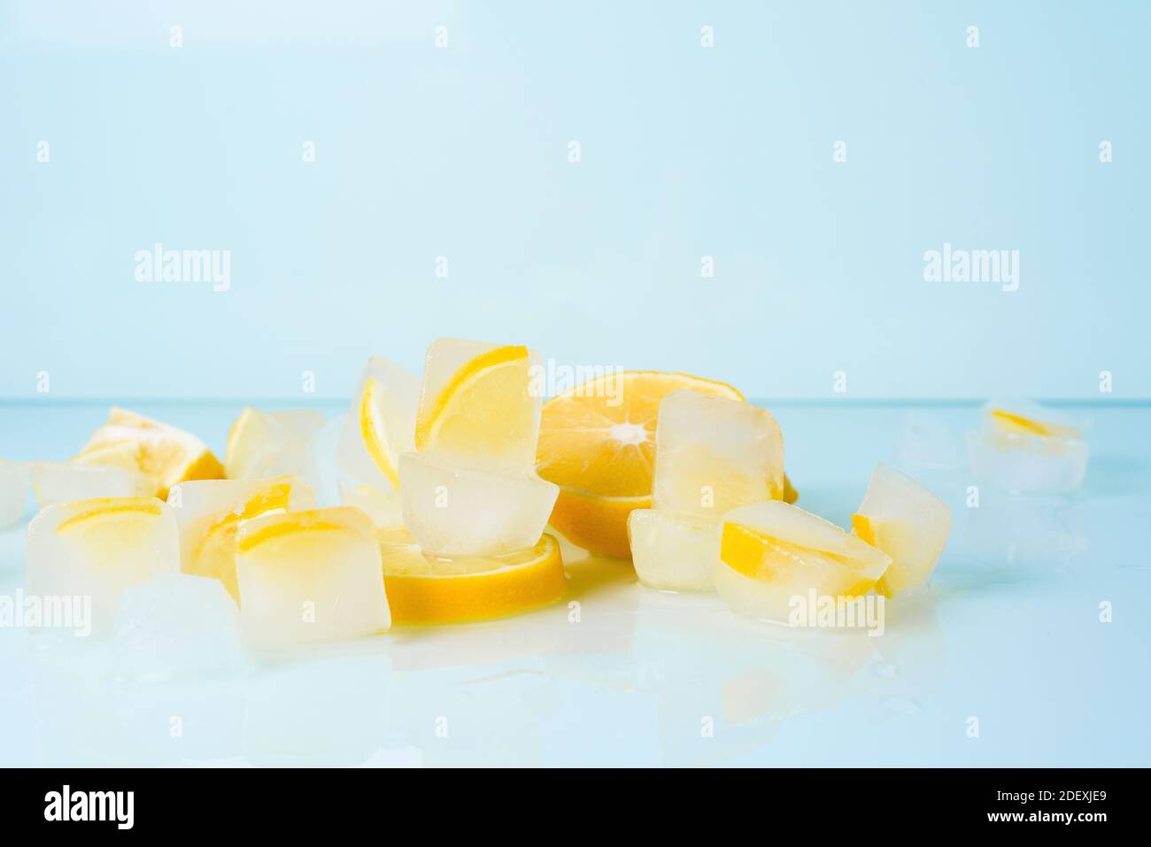 Cube spa hi-res stock photography and images - Alamy
