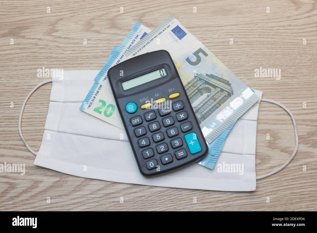 Fabric mask hi-res stock photography and images - Alamy