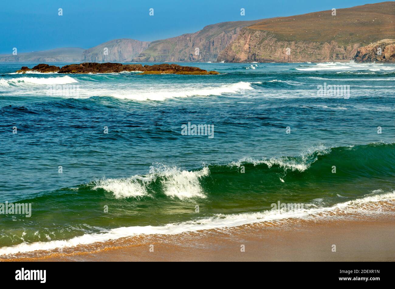 Surf and sky at sandwood bay hi-res stock photography and images - Alamy