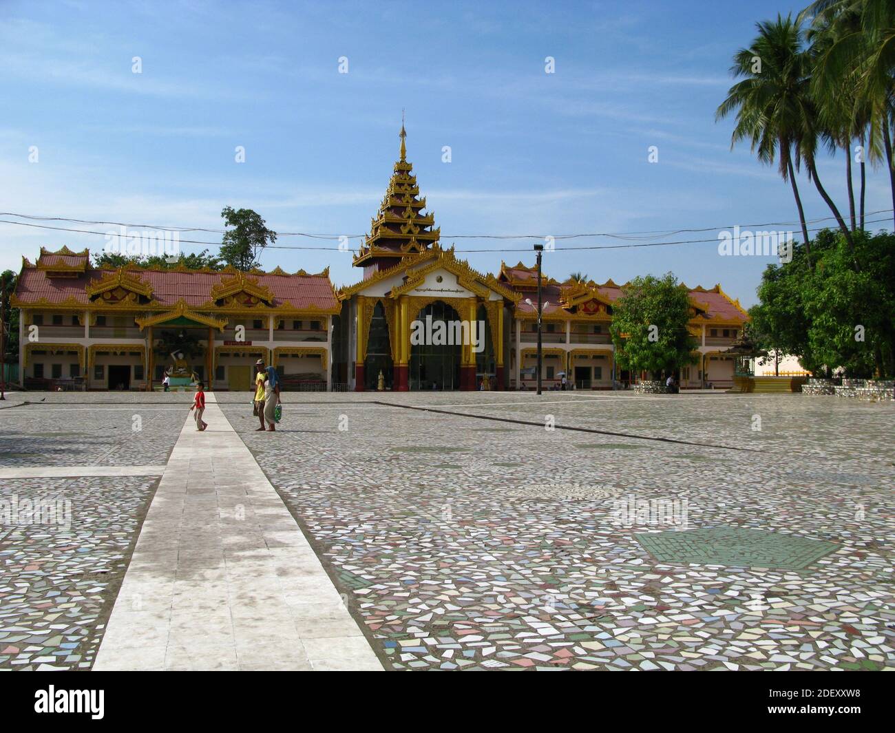 The ancient temple in Yangon, Rangoon, Myanmar Stock Photo - Alamy