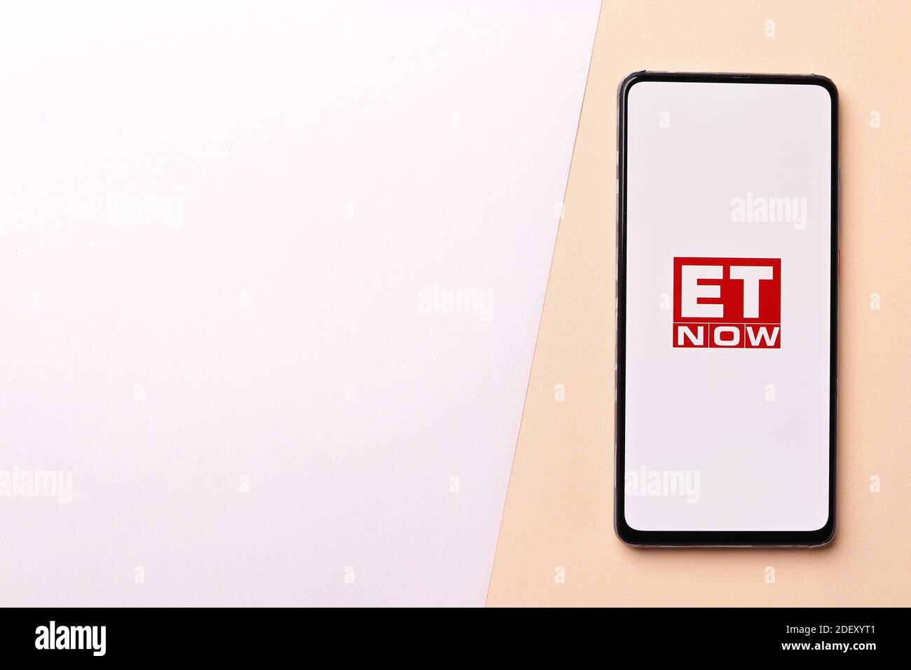 Et now app hi-res stock photography and images - Alamy