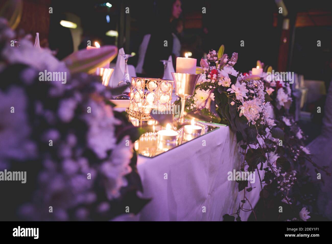 An elegant and beautiful lights in a wedding reception Stock Photo - Alamy