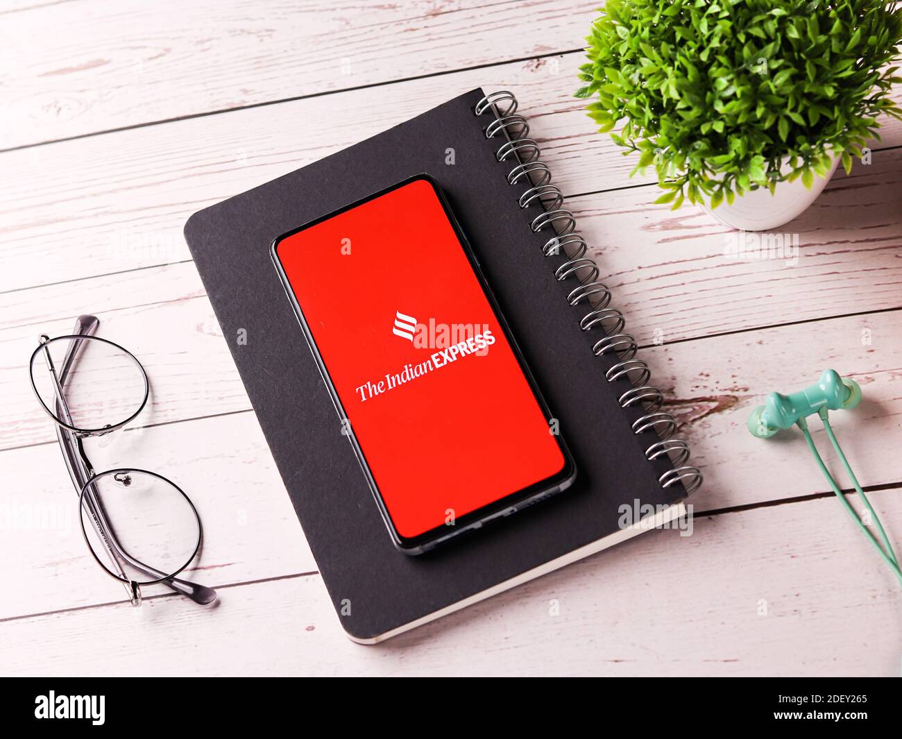 Daily express logo hi-res stock photography and images - Alamy