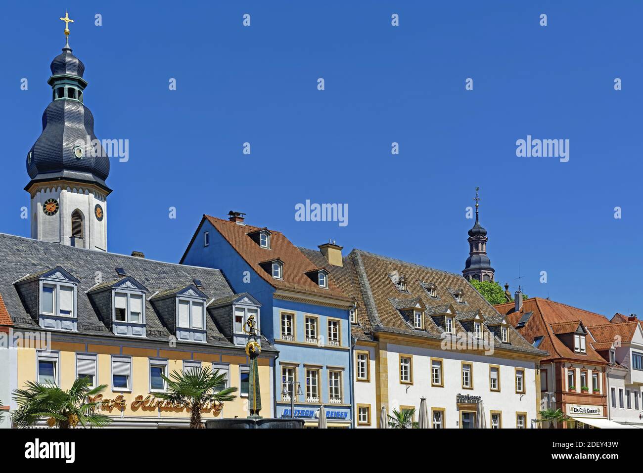 SchUM-Stadt, Altstadt, Fußgängerzone Stock Photo - Alamy