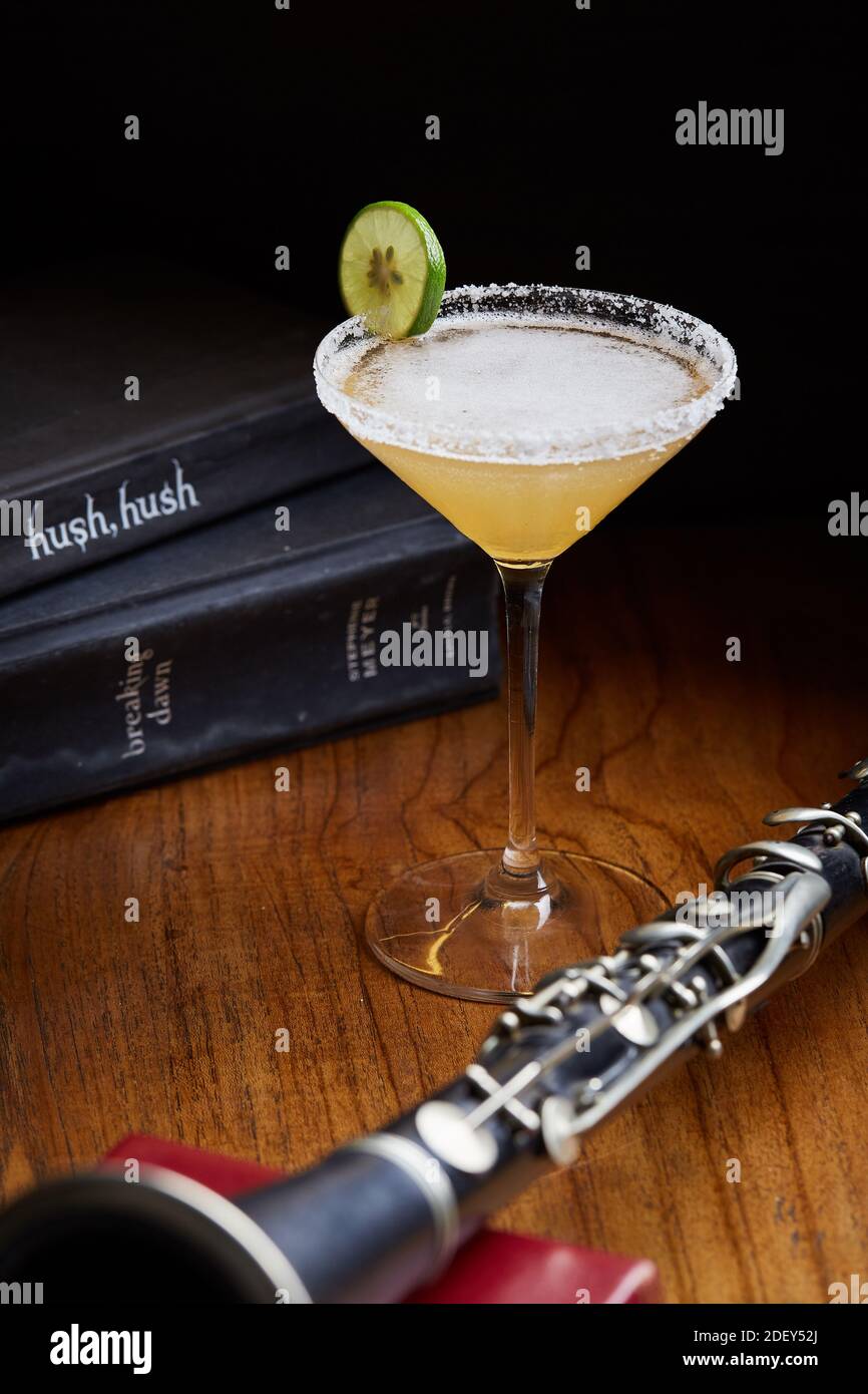 Craft cocktails london bar hi-res stock photography and images - Alamy