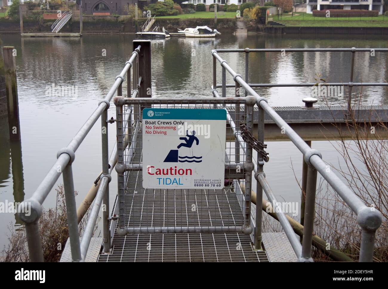 environment agency sign at teddington lock, southwest london, england ...