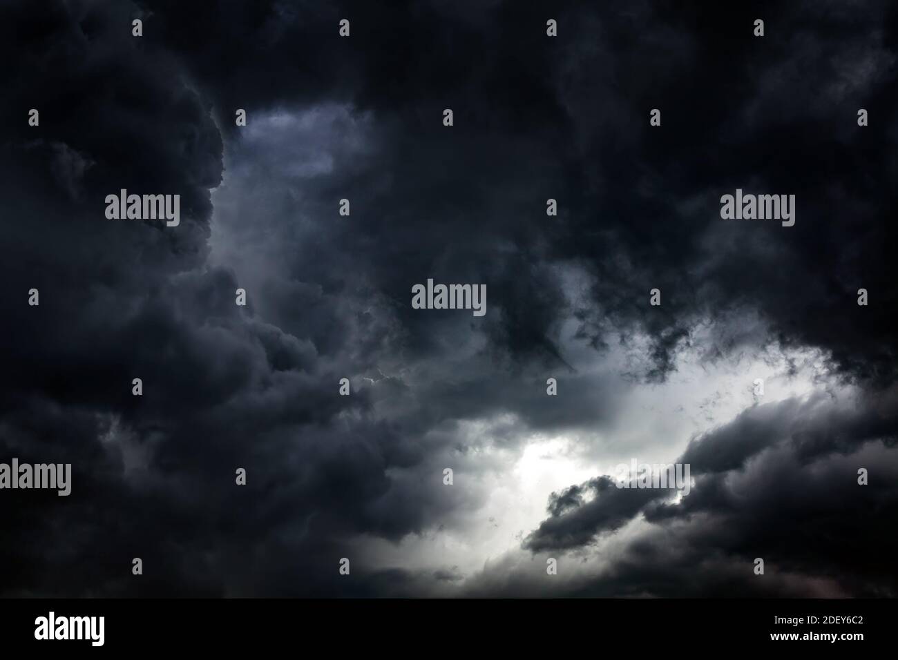 Terrible wind hi-res stock photography and images - Alamy
