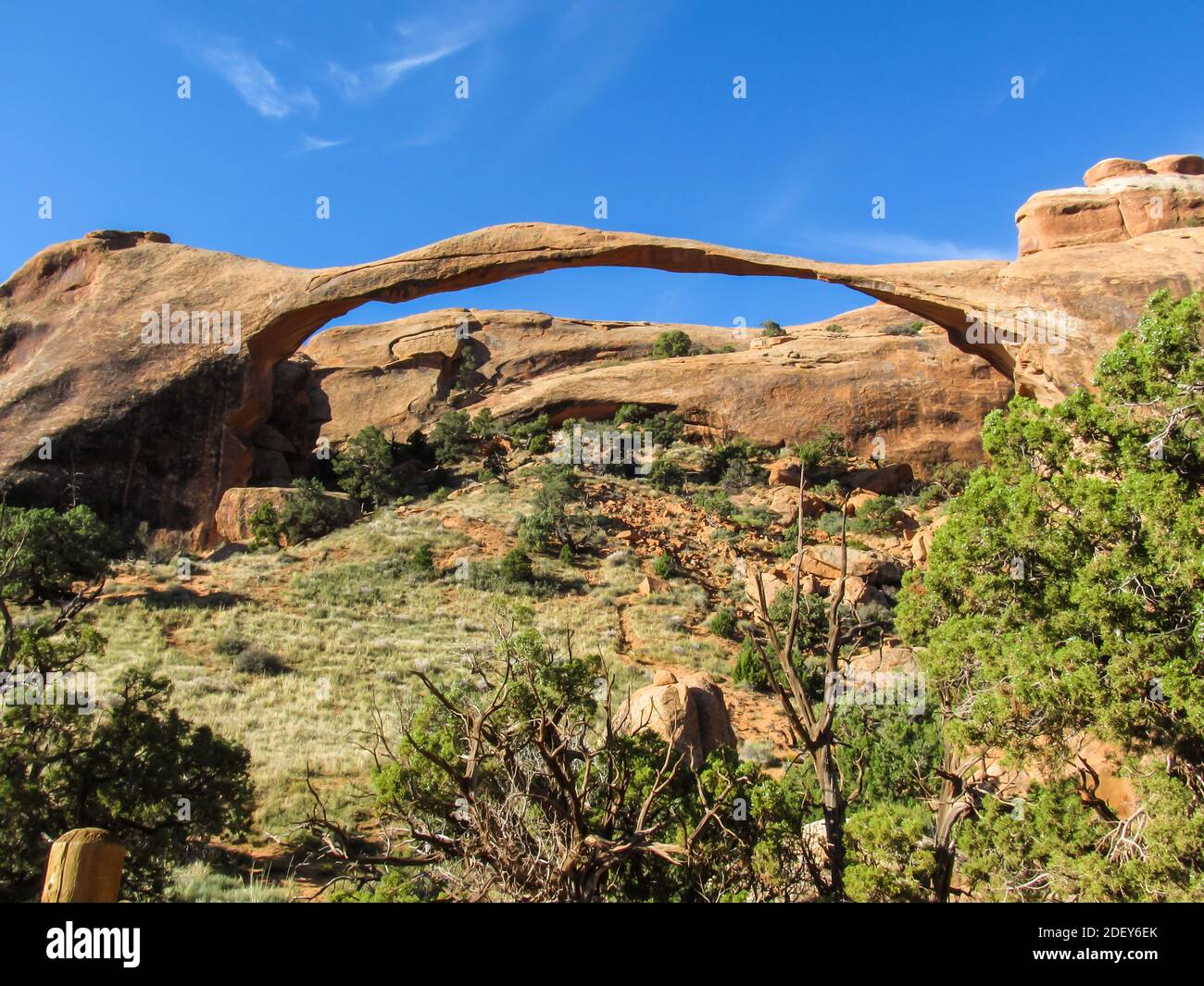The delicate-looking Landscape Arch, the longest arch in the USA ...