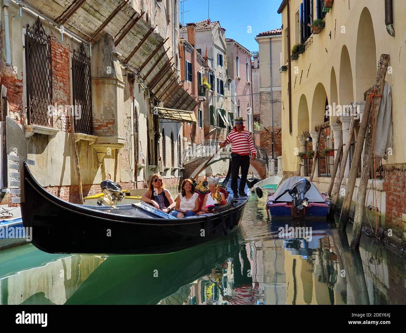 Female gondolier in venice hi-res stock photography and images - Alamy