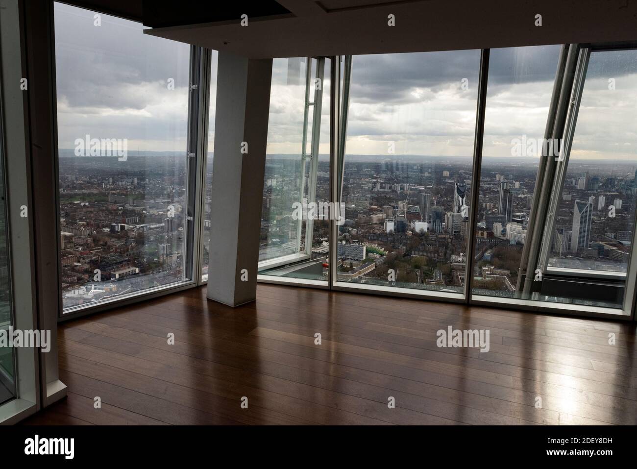 A panoramic view of London from a room of The Shard Stock Photo - Alamy