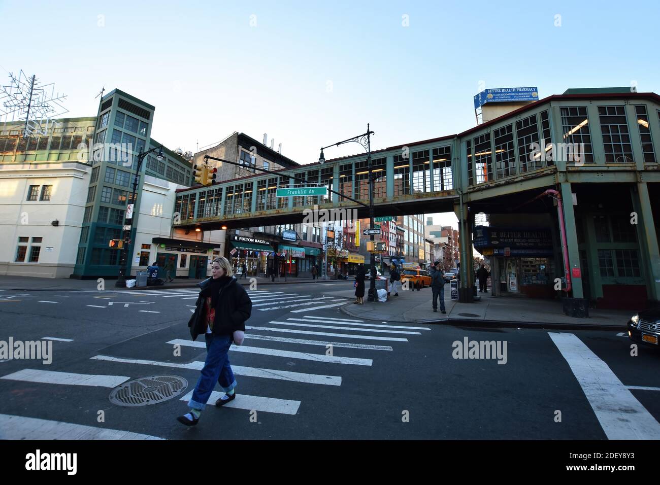 Brooklyn street scene fulton street hi-res stock photography and images ...