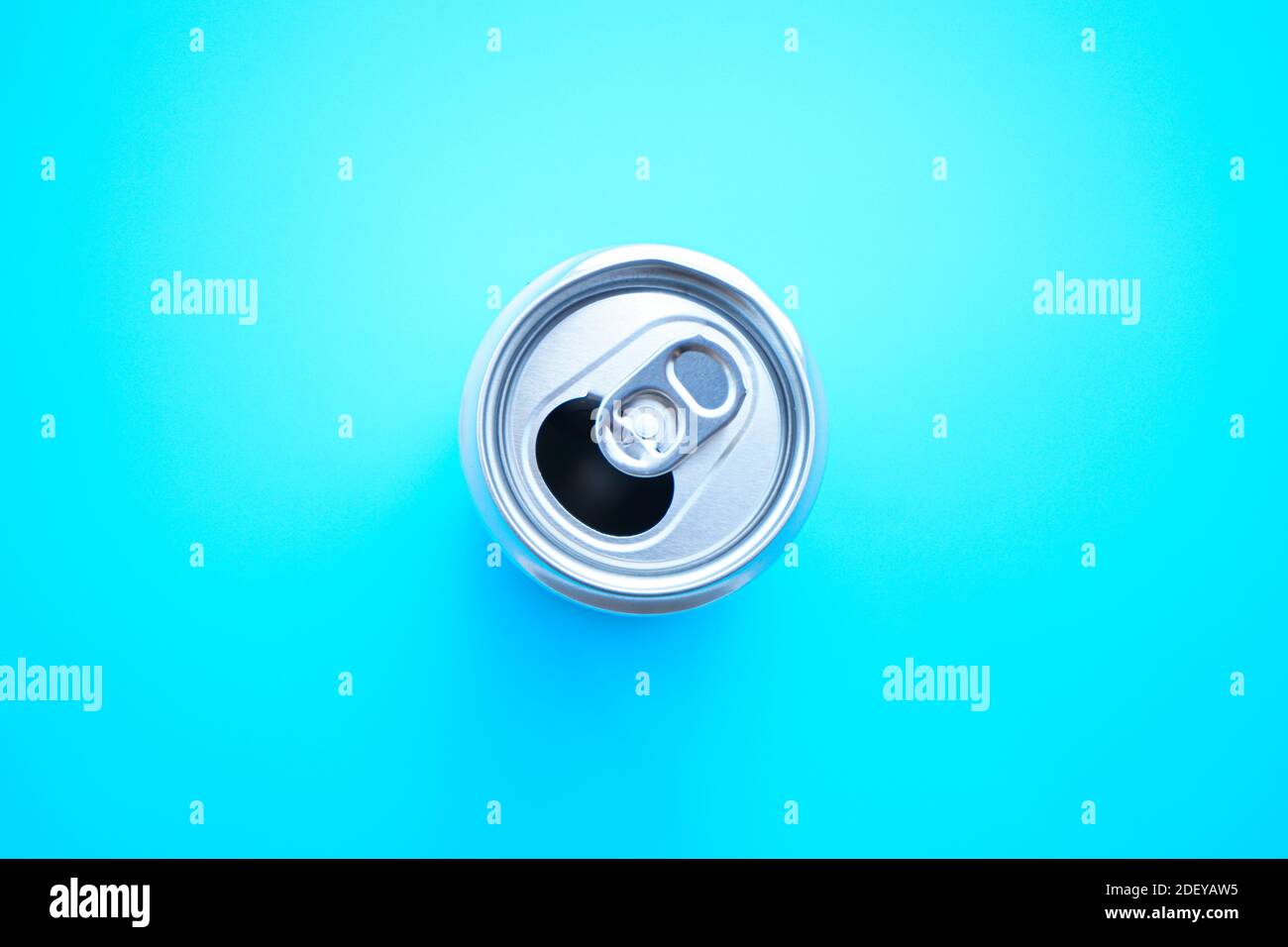 Flat soda can hi-res stock photography and images - Alamy