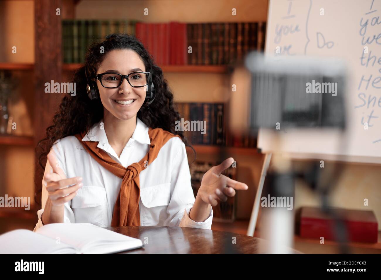 School recording video hi-res stock photography and images - Alamy
