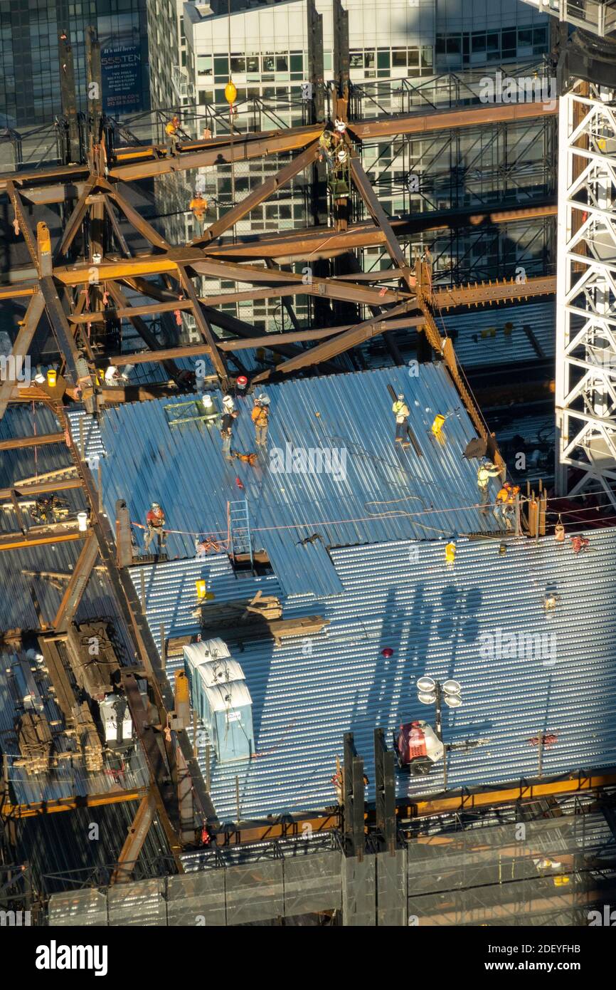 Hudson Yards Construction site with Tradesmen, NYC, USA Stock Photo - Alamy
