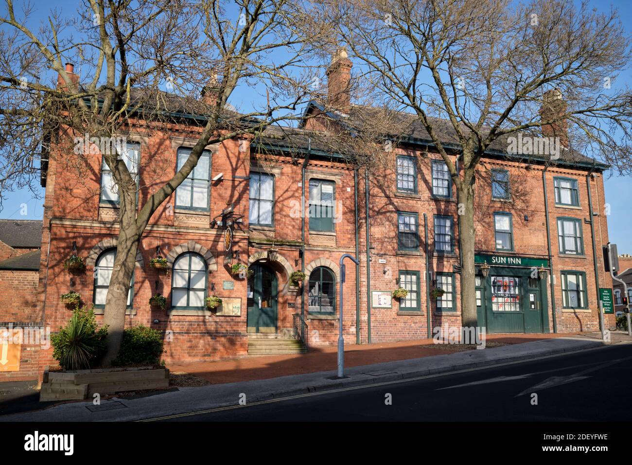 Eastwood hi-res stock photography and images - Alamy