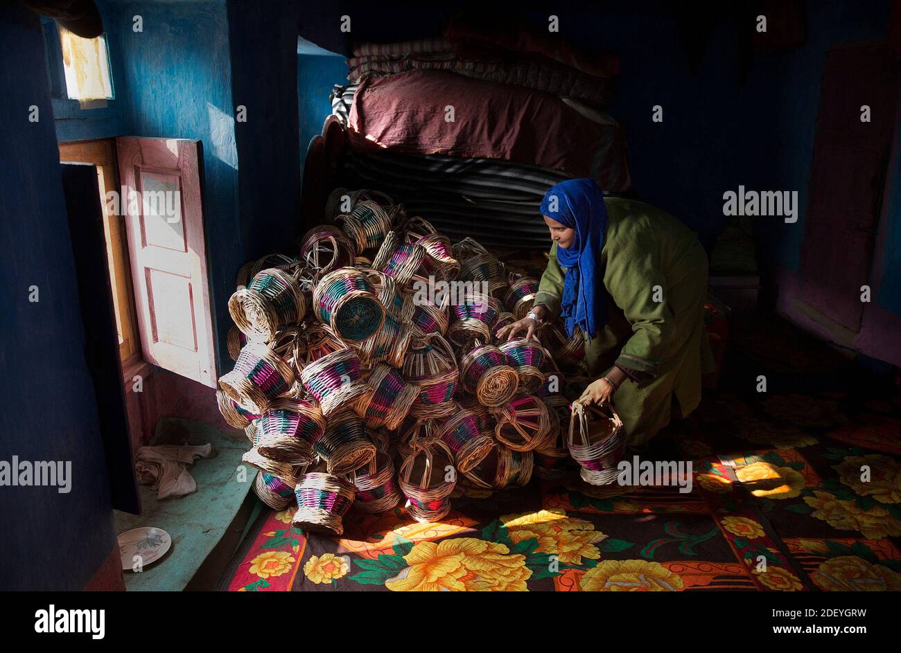 Six 02 hi-res stock photography and images - Alamy