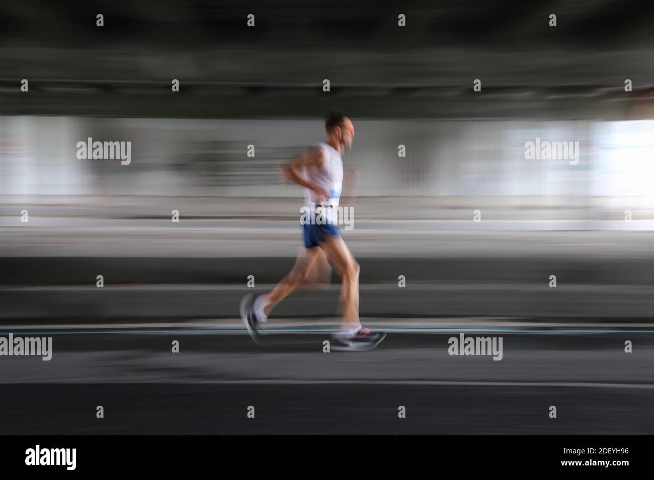 ISTANBUL, TURKEY - NOVEMBER 08, 2020: Undefined athlete running in 42 ...