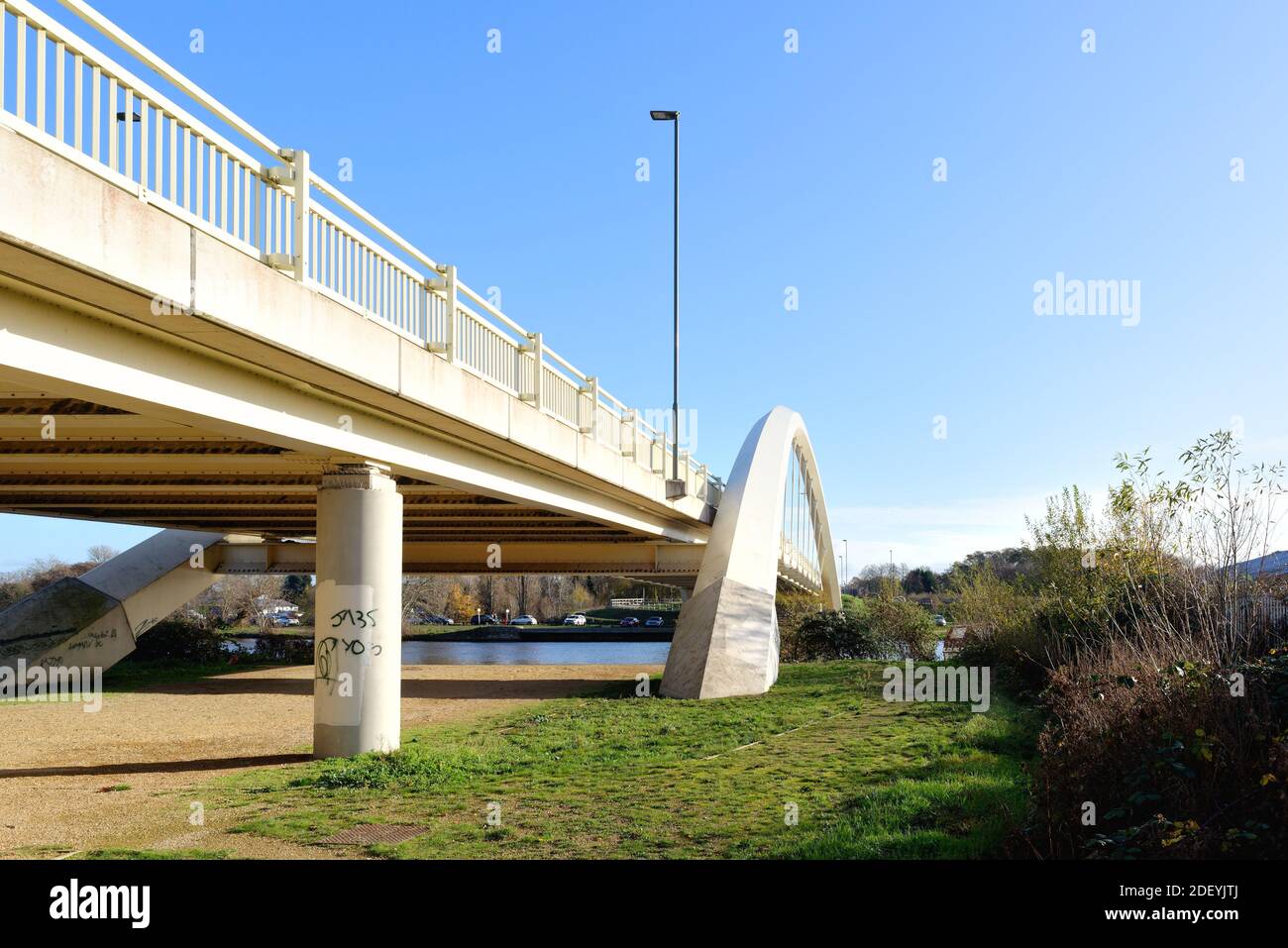 Road bridge a244 hi-res stock photography and images - Alamy