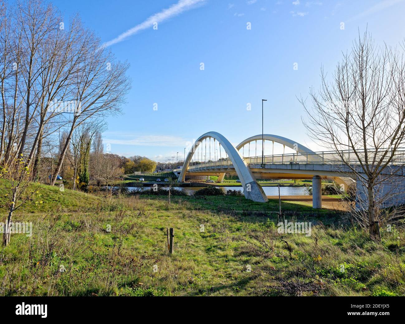 Road bridge a244 hi-res stock photography and images - Alamy