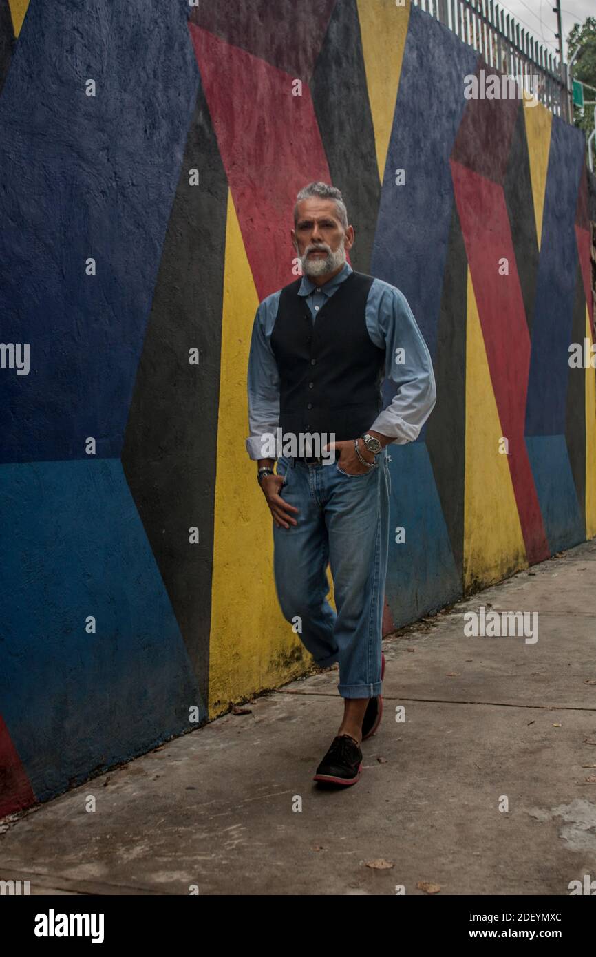 Modelo visual hi-res stock photography and images - Alamy