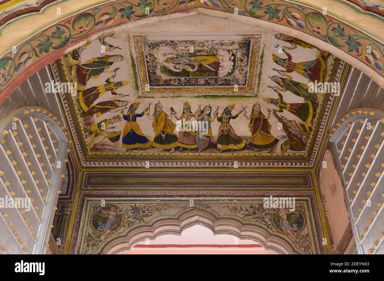 Haveli ceiling hi-res stock photography and images - Alamy