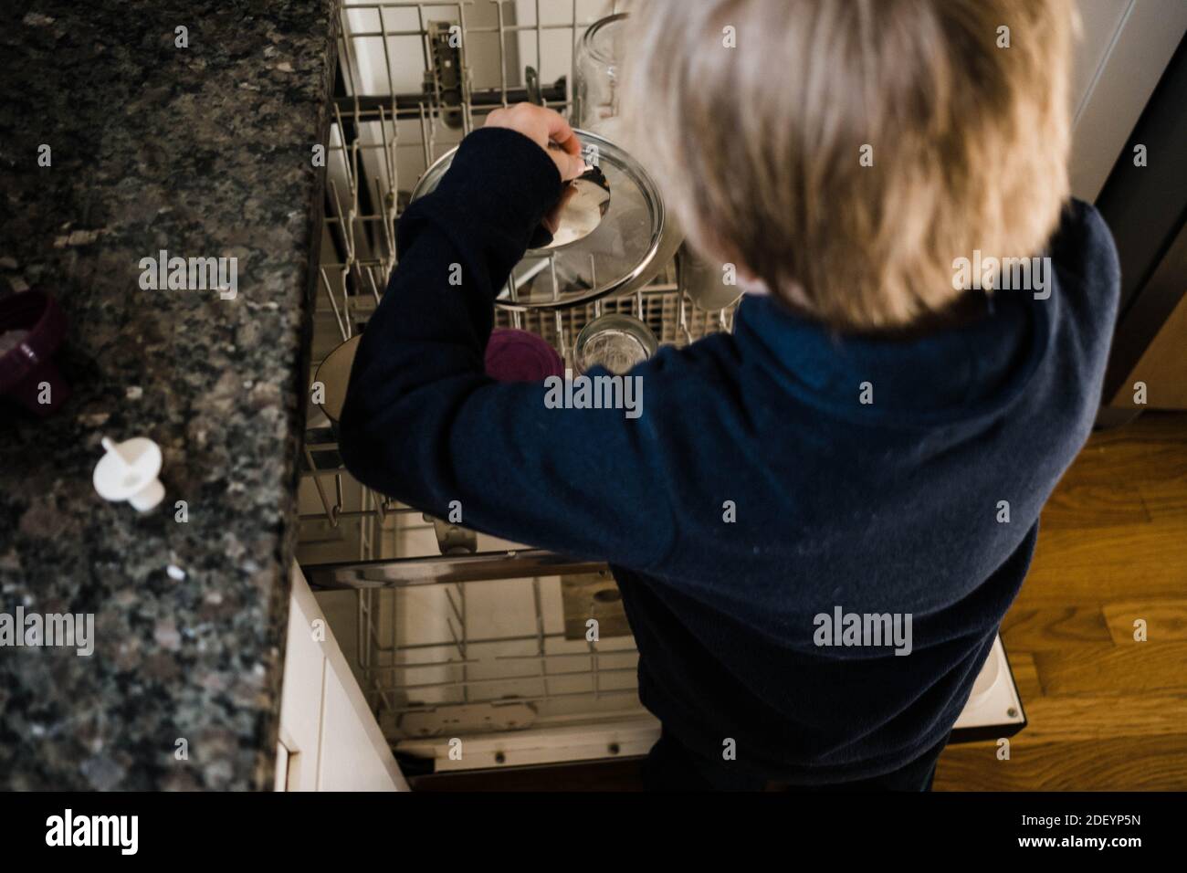 Putting away dishes hi-res stock photography and images - Alamy