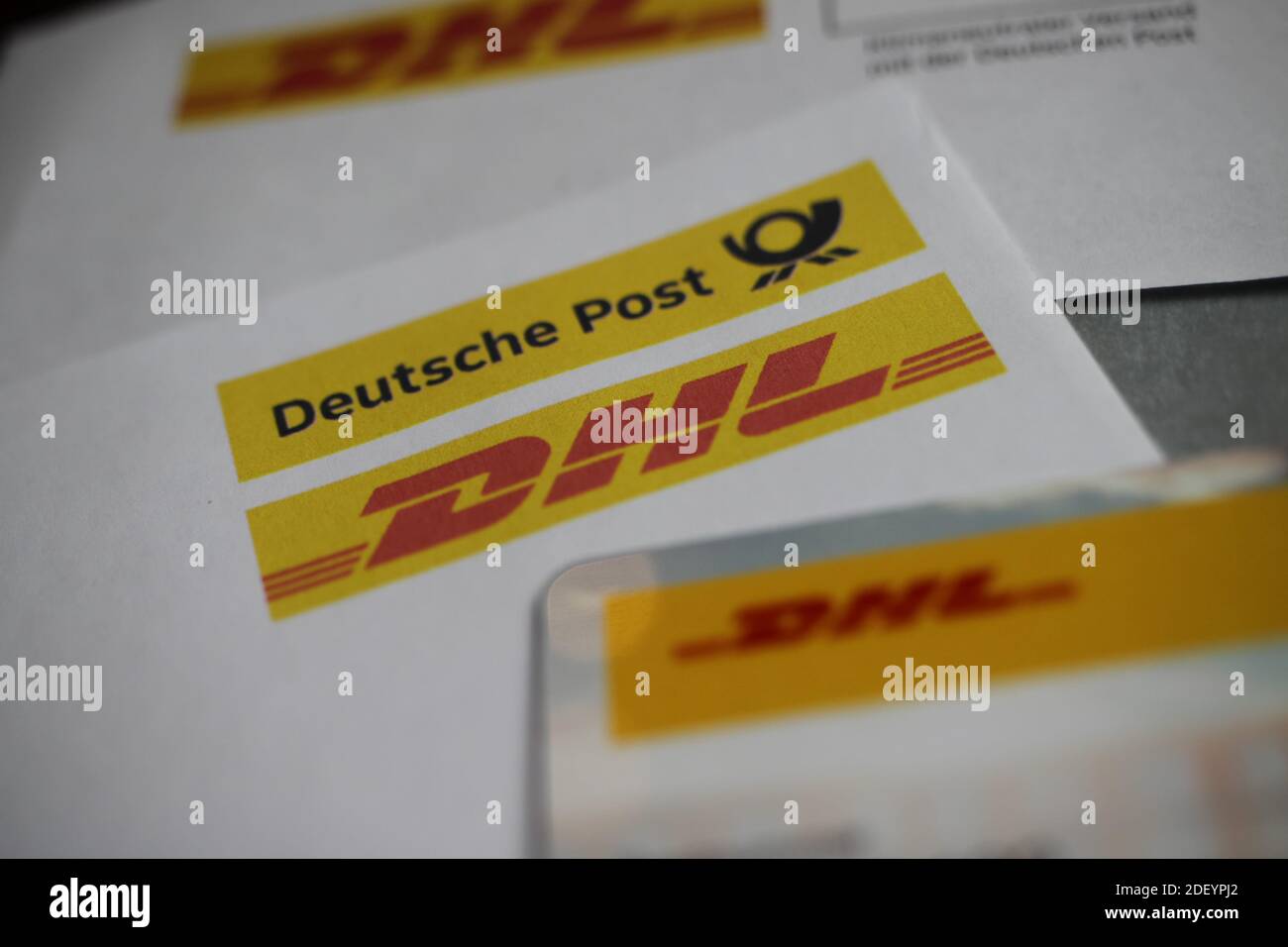Dhl card hi-res stock photography and images - Alamy