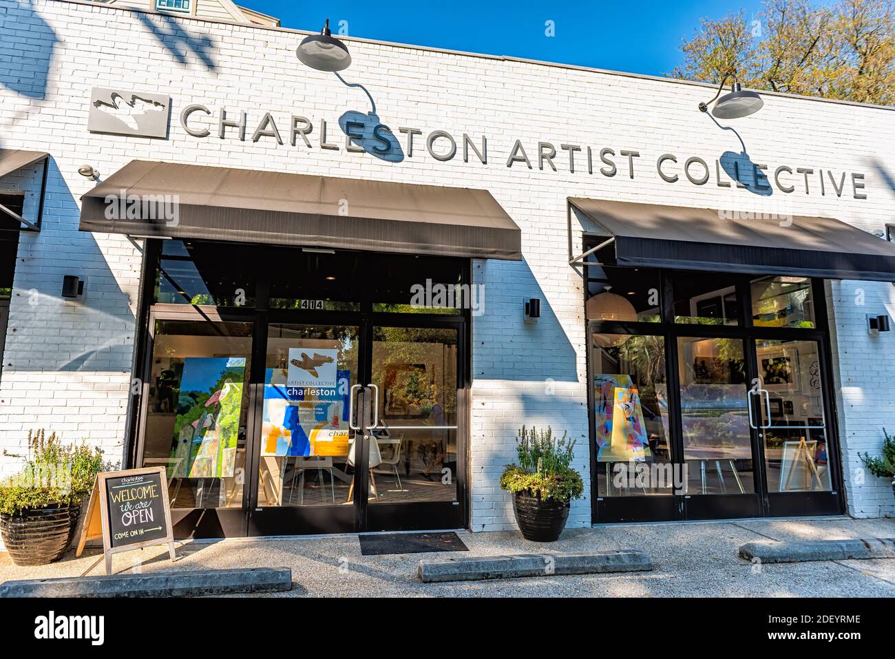 Charleston south carolina art museum hi-res stock photography and ...