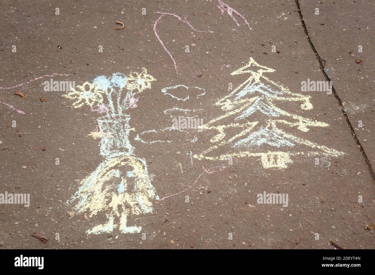 A chalk drawing on the street Stock Photo - Alamy