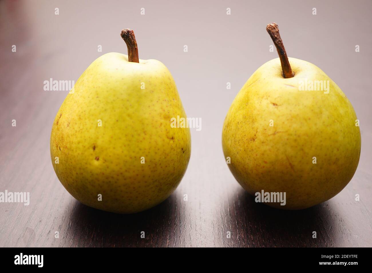 Two ripe pears hi-res stock photography and images - Alamy