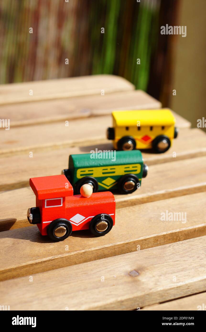 Wagon train children hi-res stock photography and images - Alamy