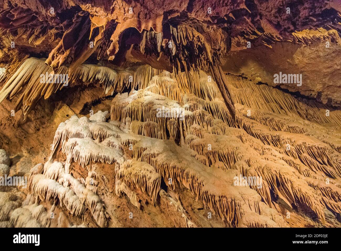 Cave drapery in Shenandoah Caverns Stock Photo - Alamy