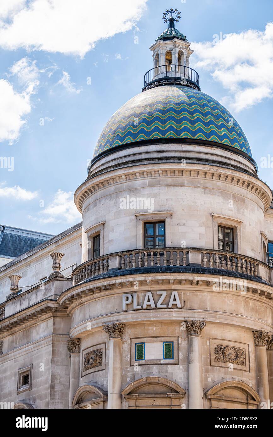 Plaza theatre piccadilly london hi-res stock photography and images - Alamy