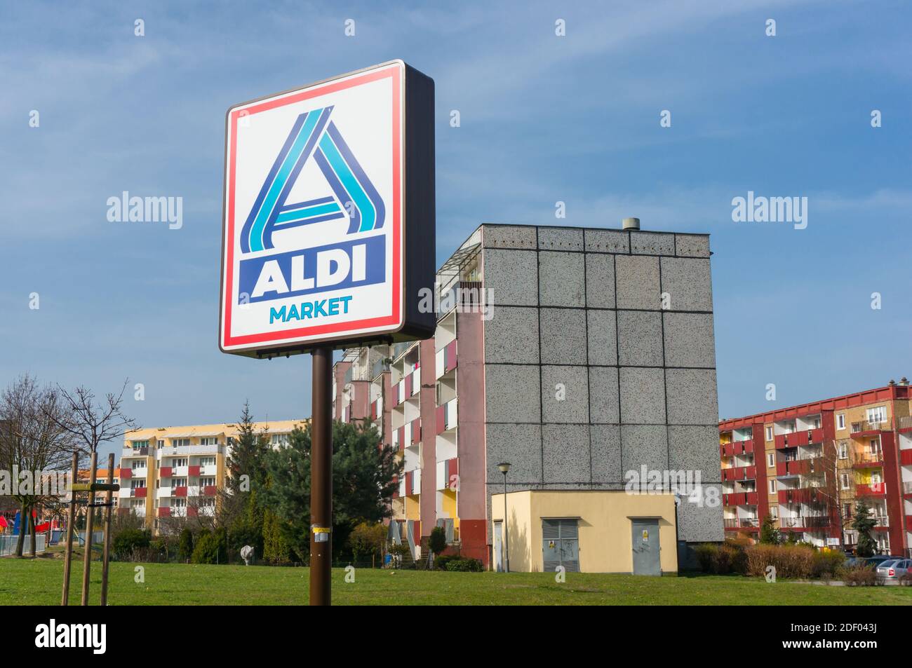 POZNAN, POLAND - Apr 03, 2016: Aldi Market supermarket sign on green ...