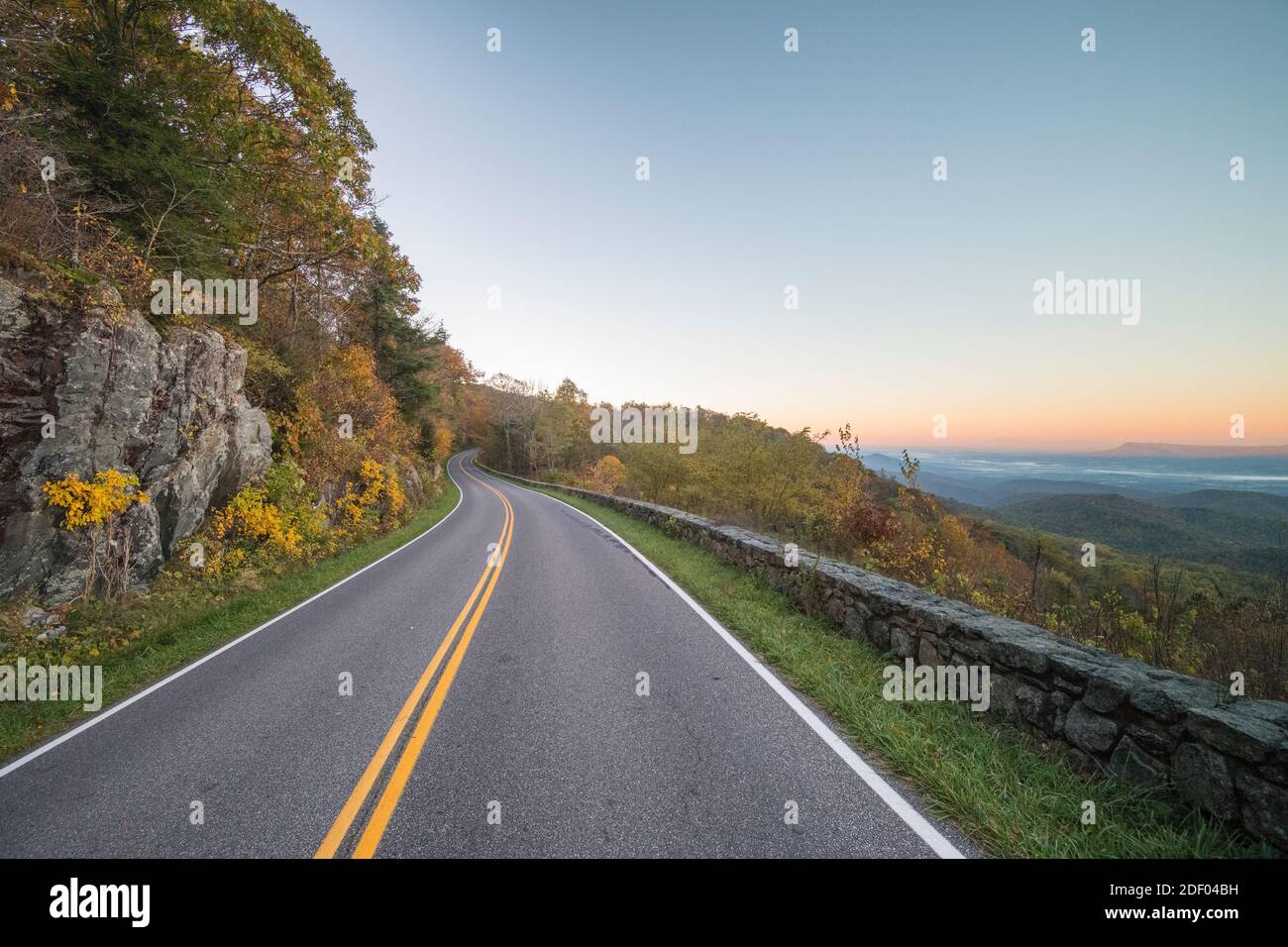 Skyline drive is a scenic drive along the Blue Ridge Mountains in ...