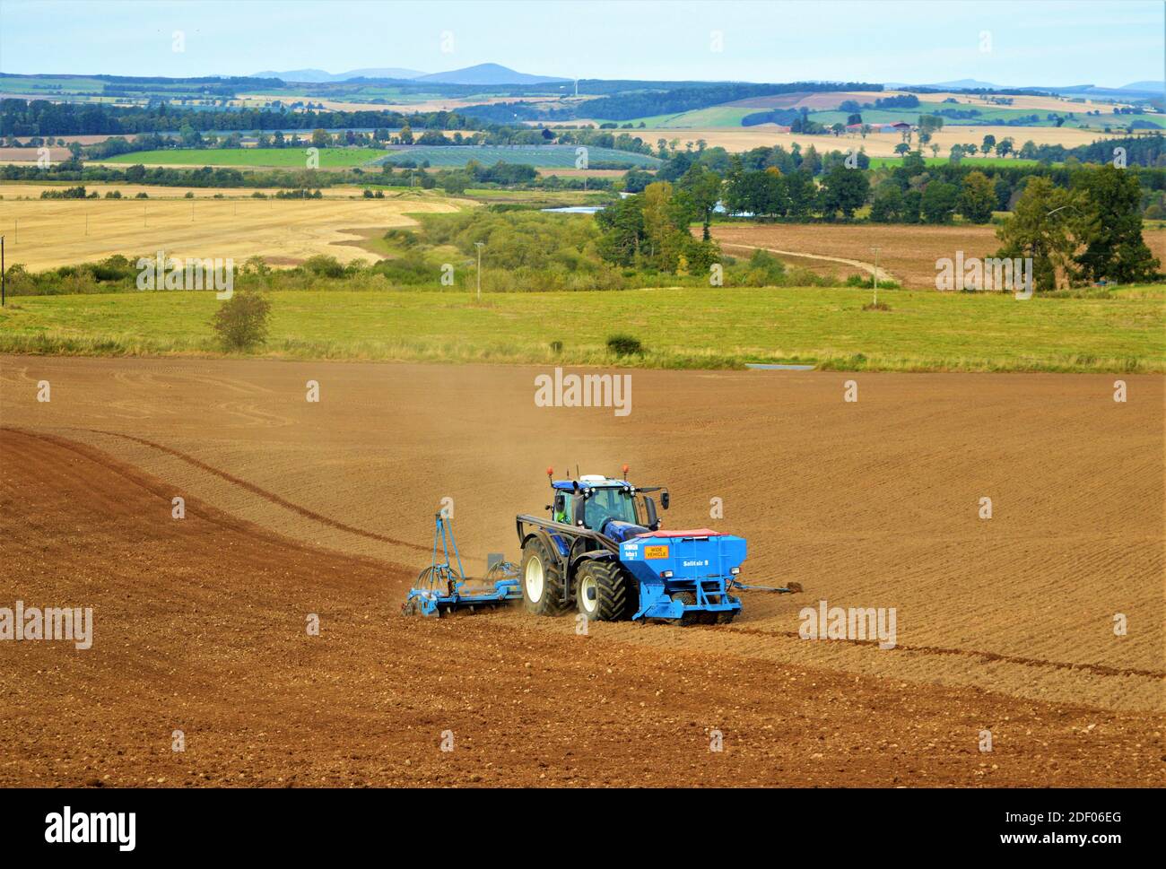 Farming - Crop sowing in scenic Scotland Stock Photo - Alamy