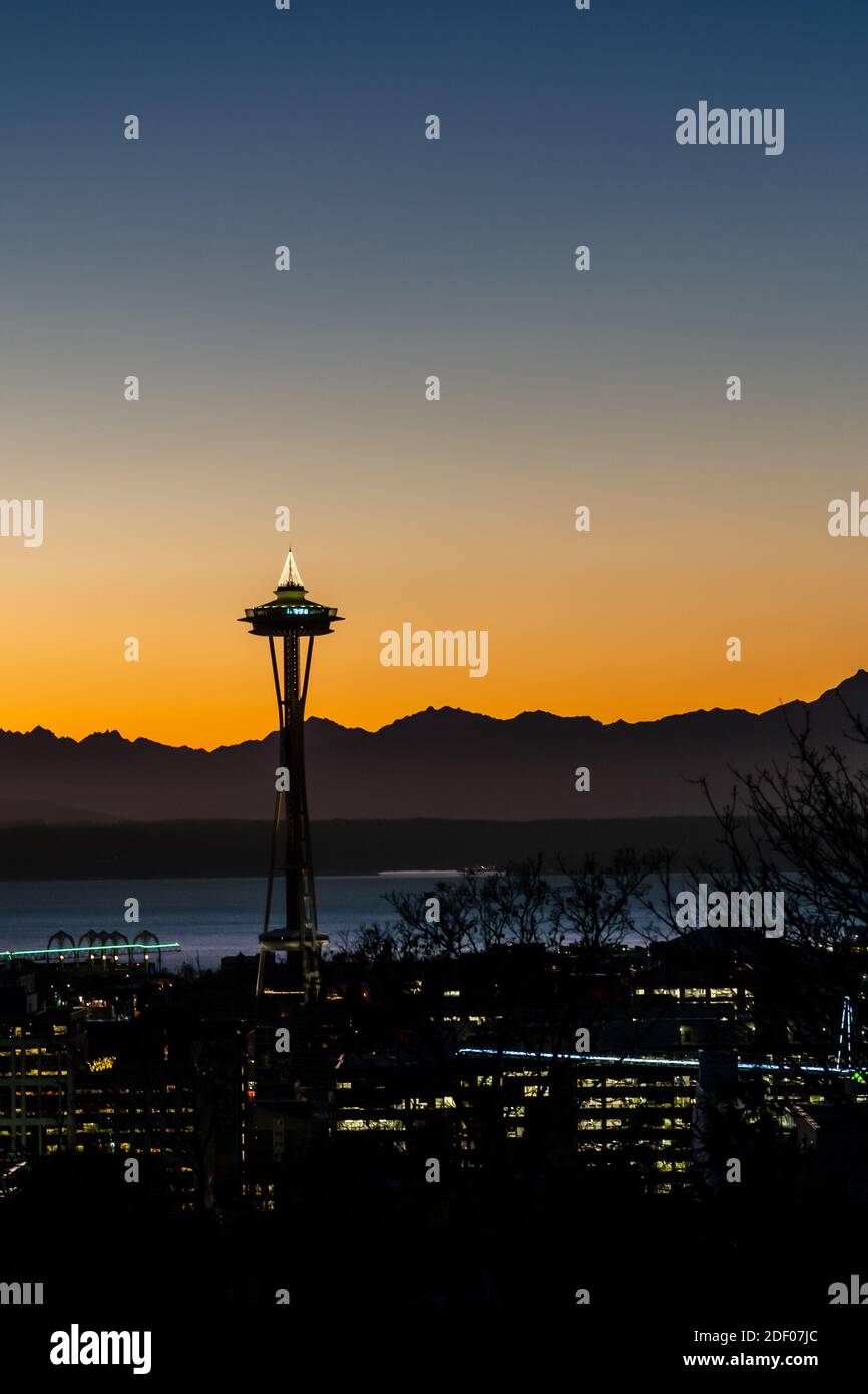 Washington christmas tree space needle hi-res stock photography and ...