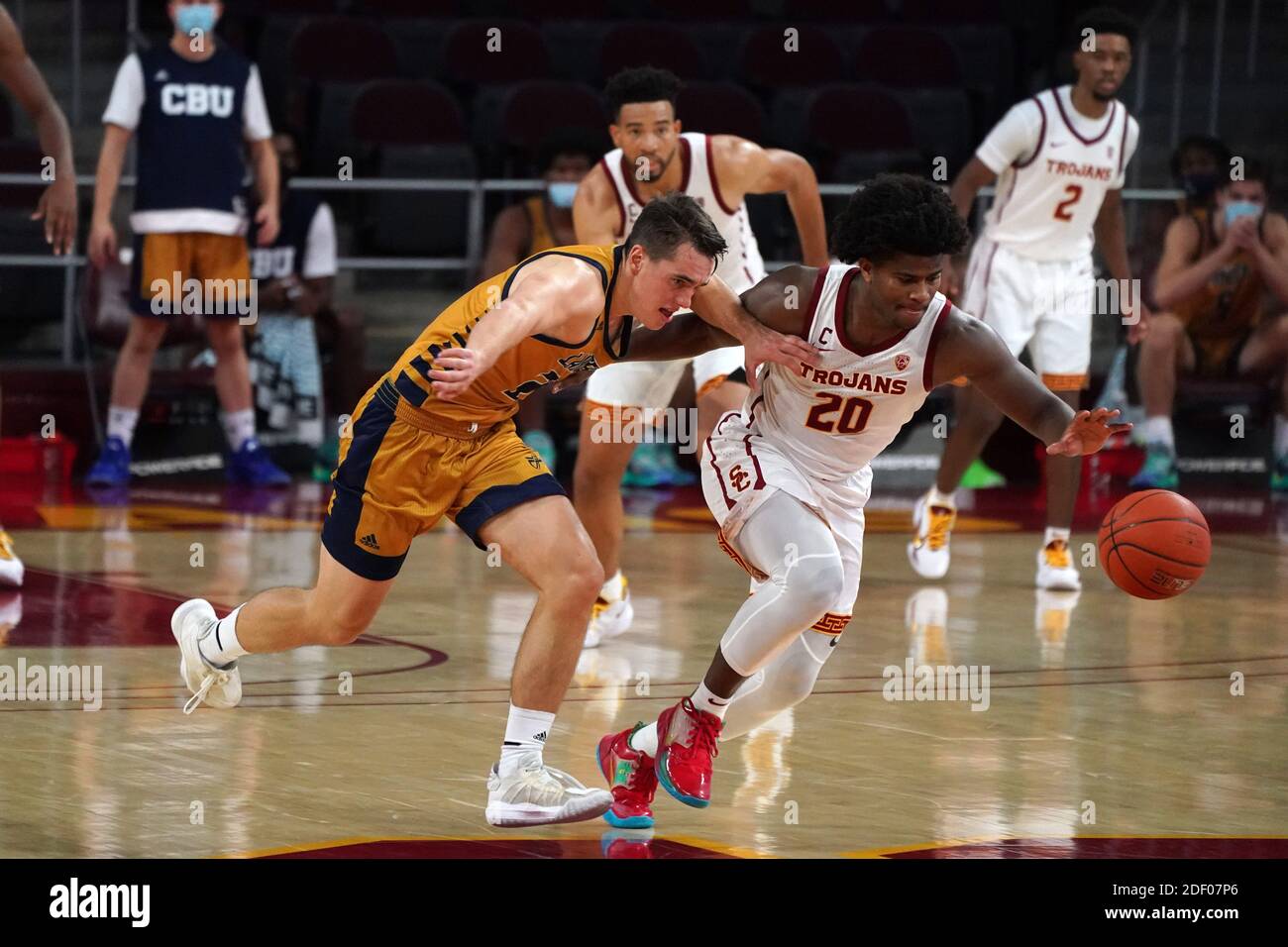 Southern California Trojans guard Ethan Anderson (20) and Cal Baptist ...