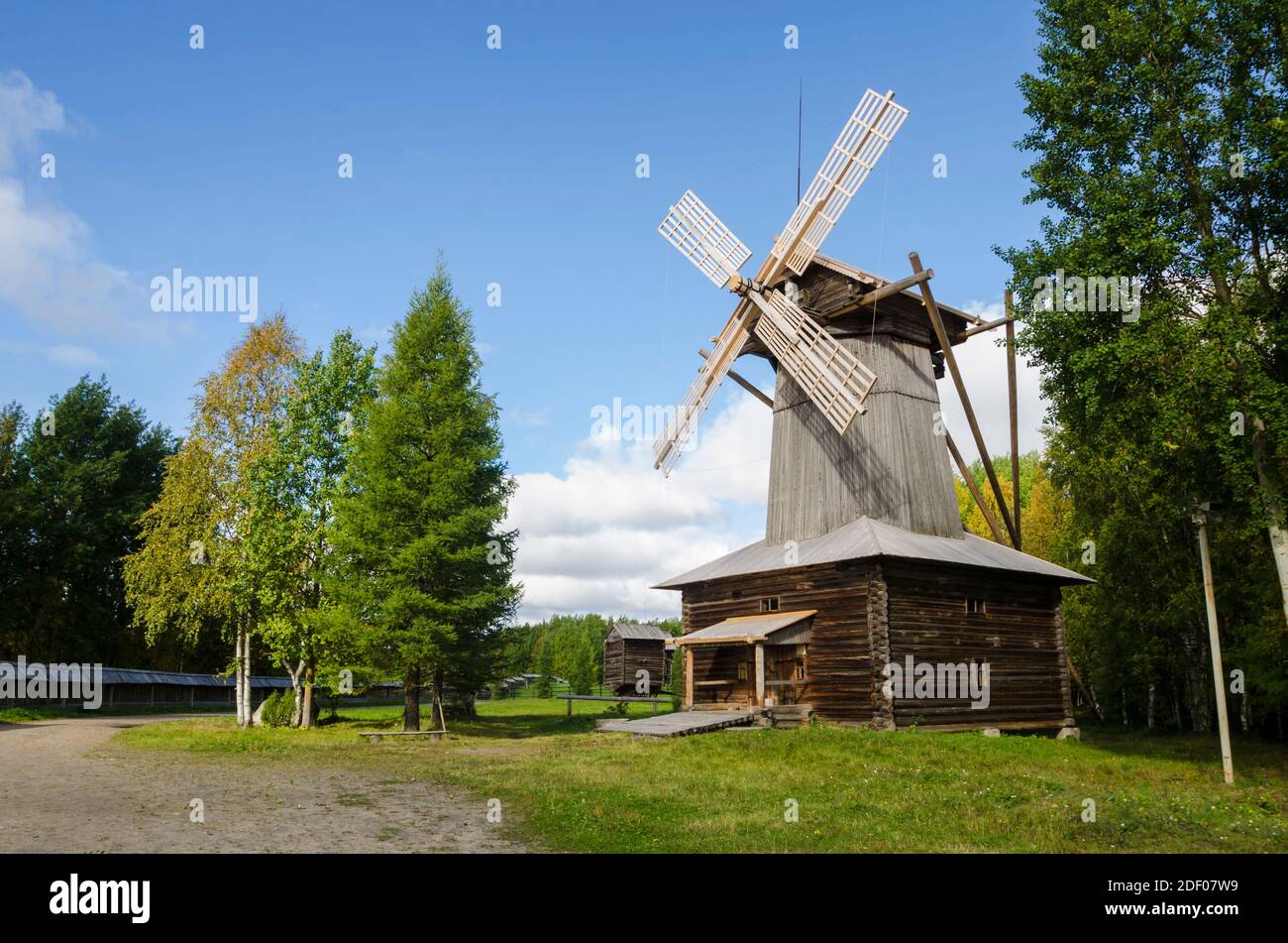 Windmill with wooden wings. Dutch type mill Stock Photo - Alamy