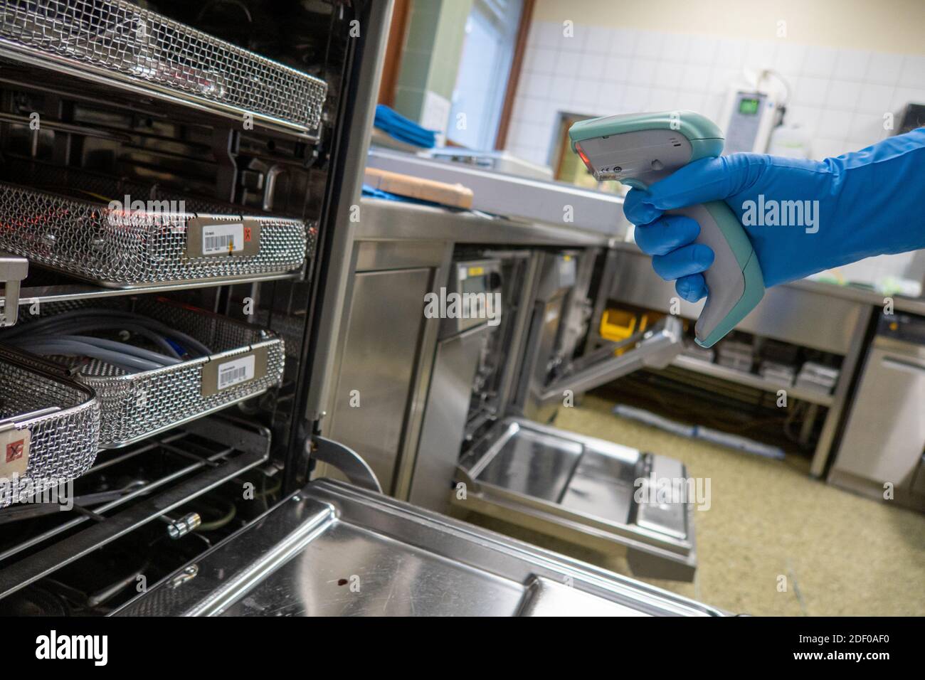 Blood Vial Barcode High Resolution Stock Photography and Images - Alamy
