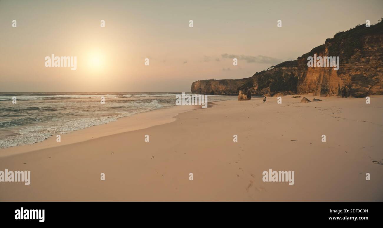 Wavy border hi-res stock photography and images - Alamy