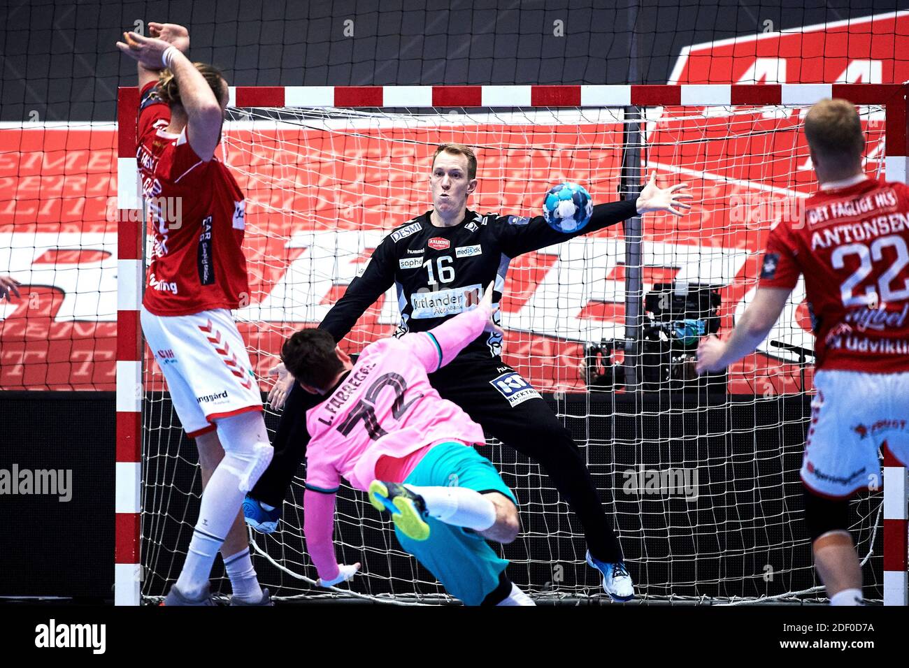 Aalborg handball v barca hi-res stock photography and images - Alamy
