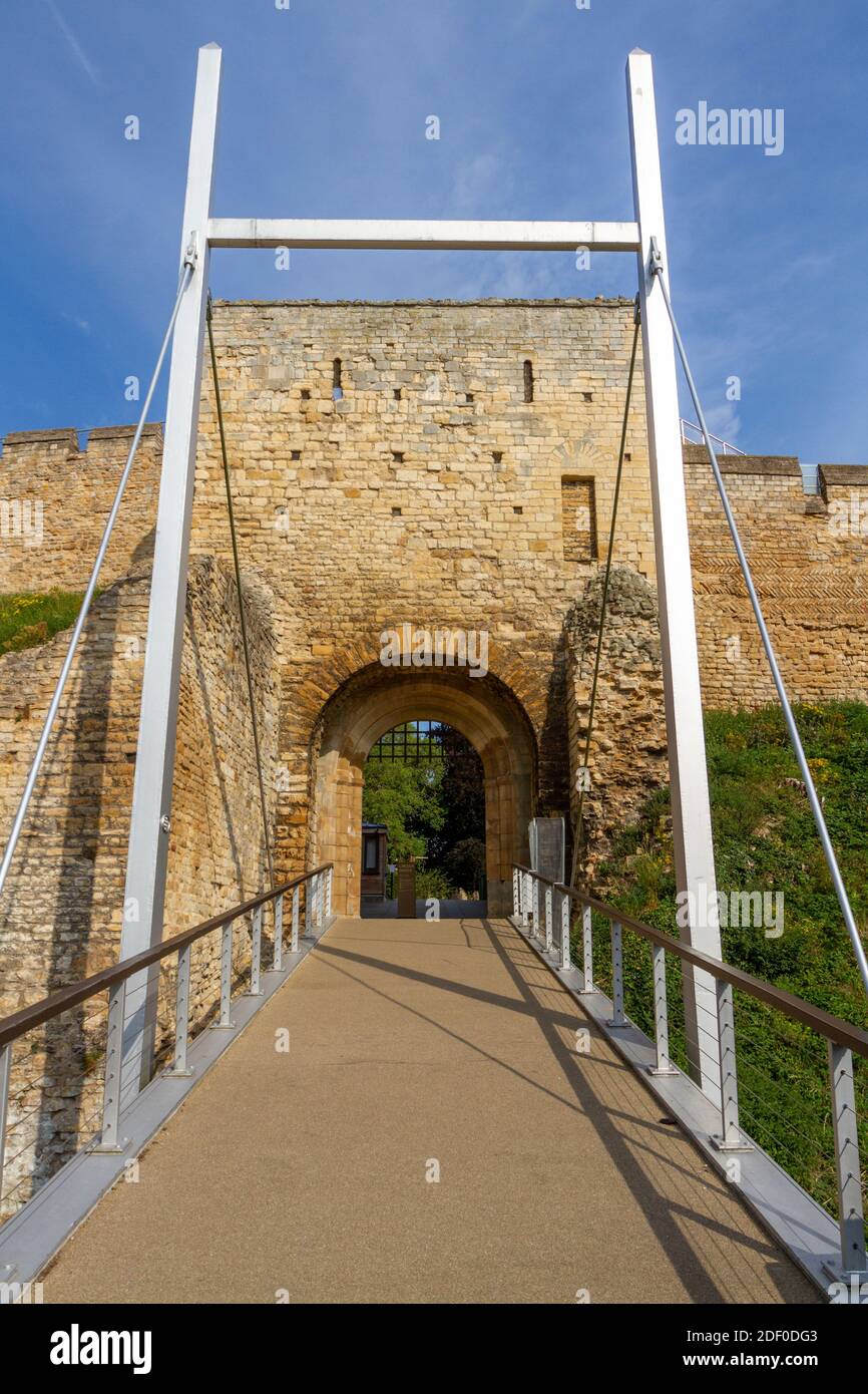 The main entrance gate to Lincoln Castle, Lincoln, Lincolnshire, UK ...